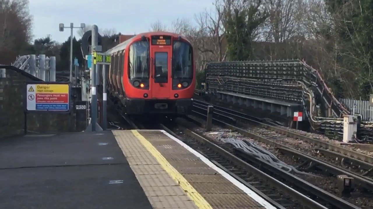 Trainspotting at Pinner 2/1/21 - YouTube
