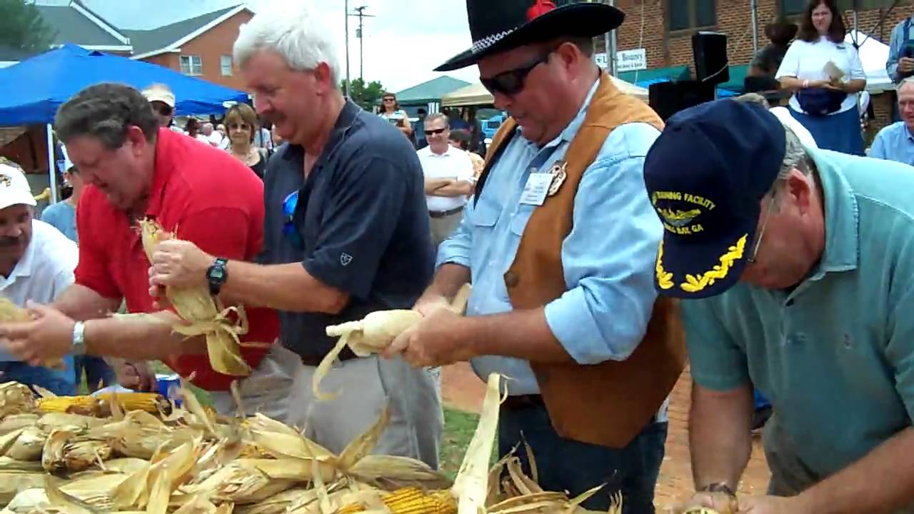 Corn Shucking Contest at 7th Annual Franklin Folk Festival - YouTube