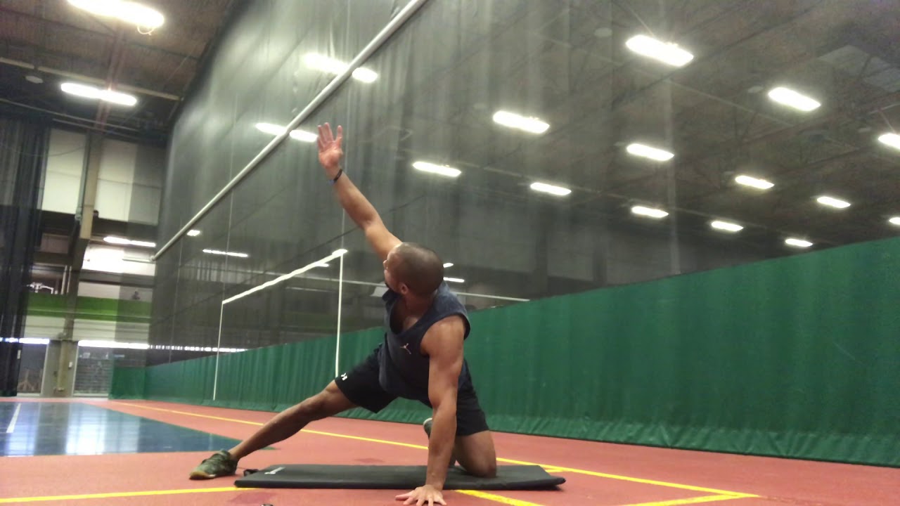 Hip rocker t-spine rotations - YouTube