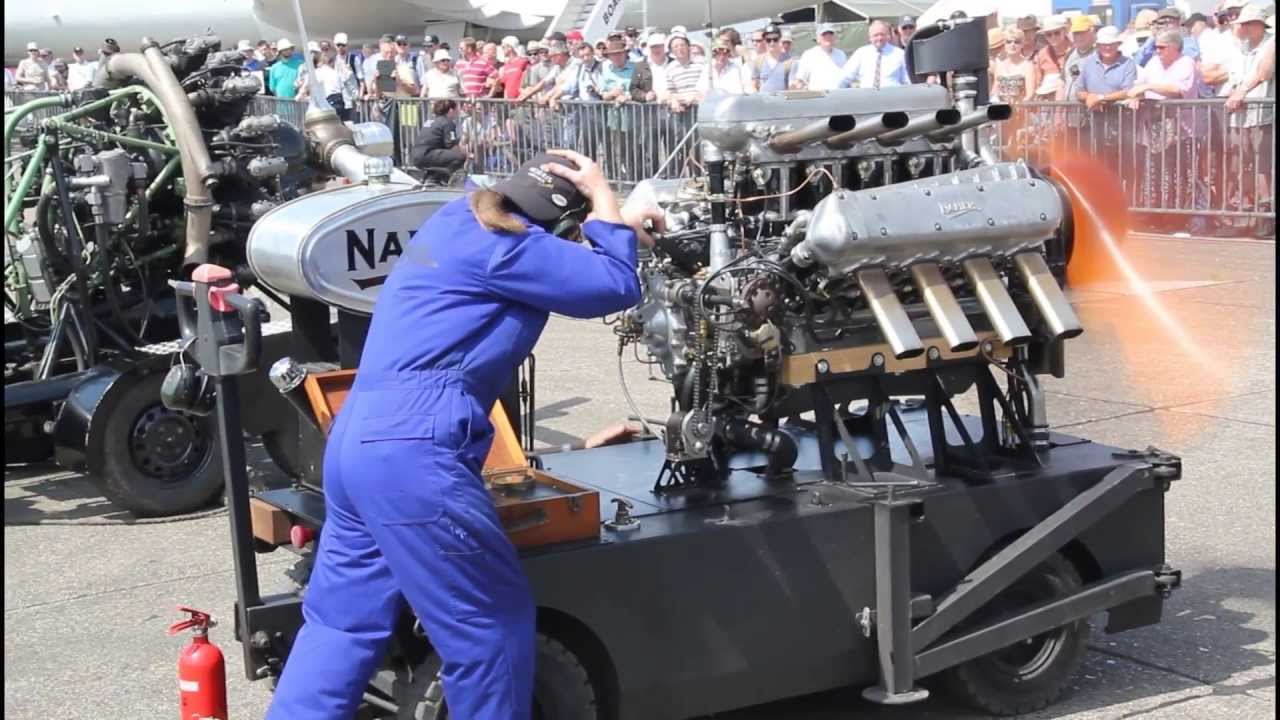 NAPIER LION 1924 - at Duxford 2013 IWM - YouTube
