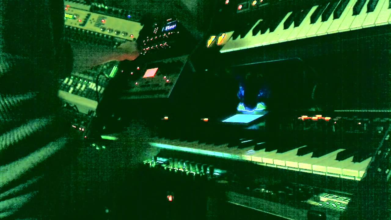 Hawkeye - Sprite Collision (Live C64 SID) - YouTube