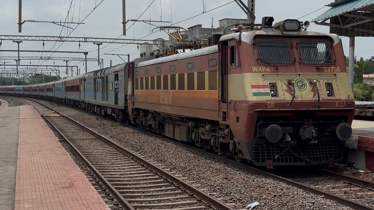 Rajdhani Livery WAP-4 Locomotive with Dhule - Mumbai CSMT Express - YouTube