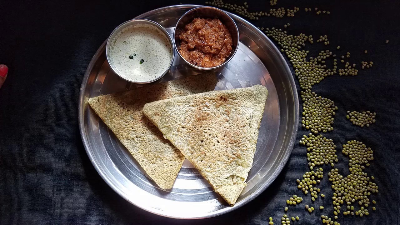 Pesarattu | Pacha Payar Dosa | Greengram Dosa - YouTube