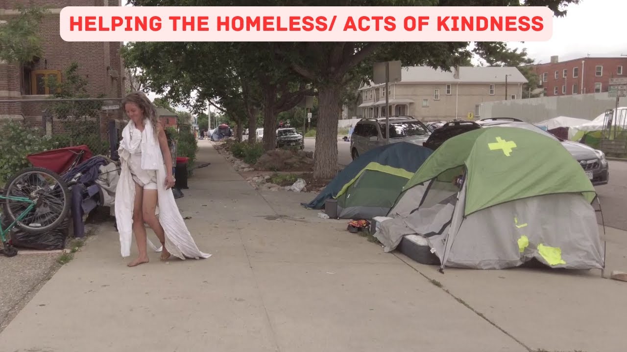 The homeless lady sells cold drinks to survive on the streets, and this ...