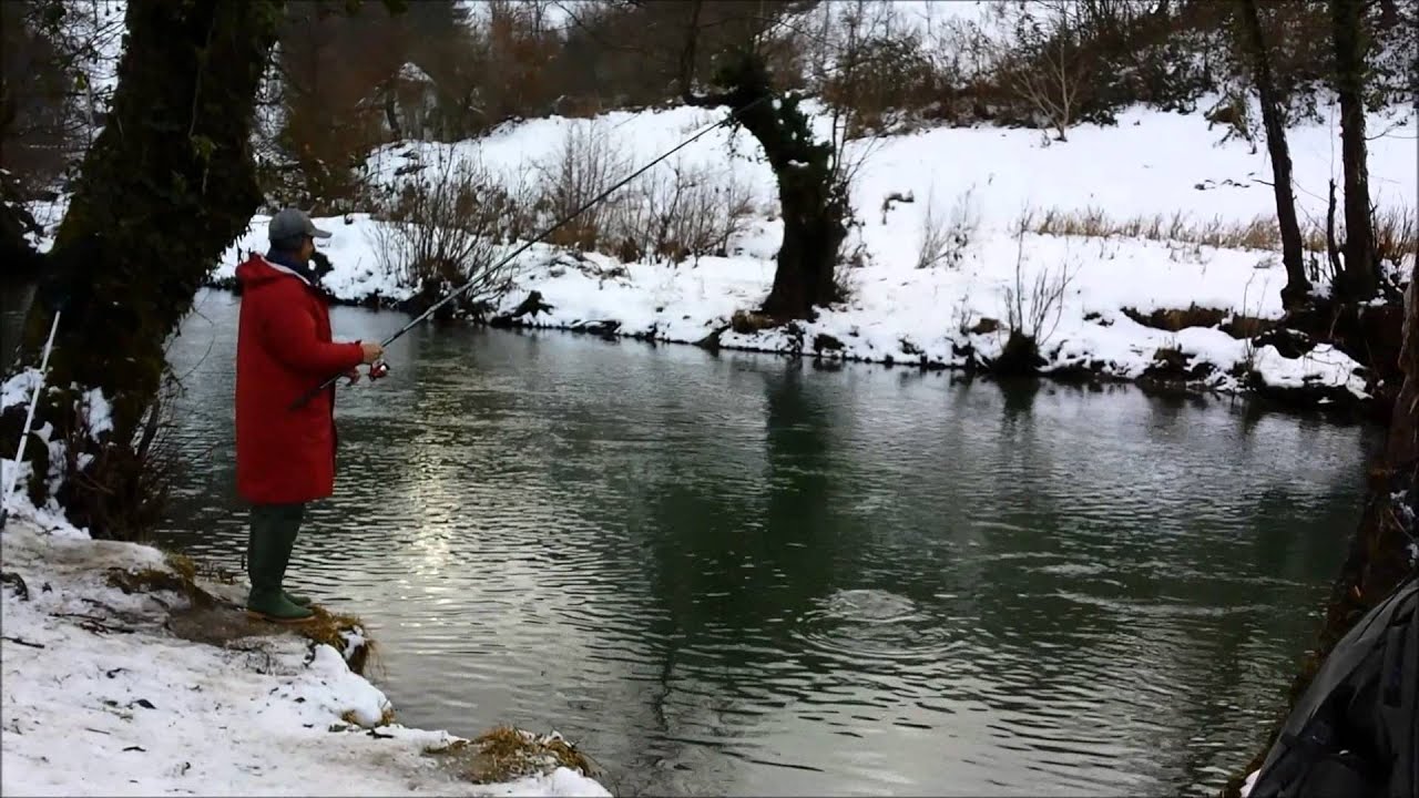 Ribolov plovkom, Krivaja - Skobalj 2015 - YouTube