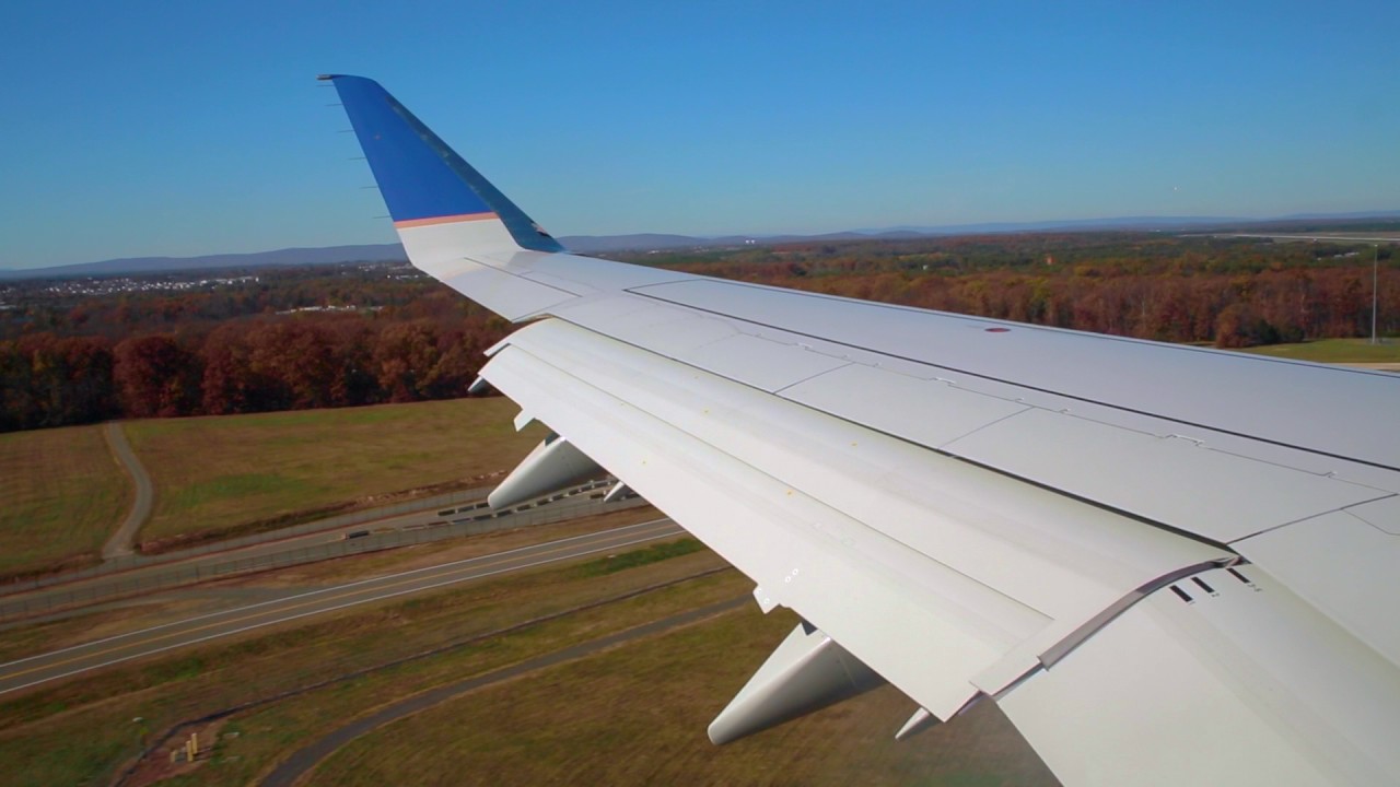 *Lost Comms* Landing at Washington Dulles with ATC (HD) - YouTube