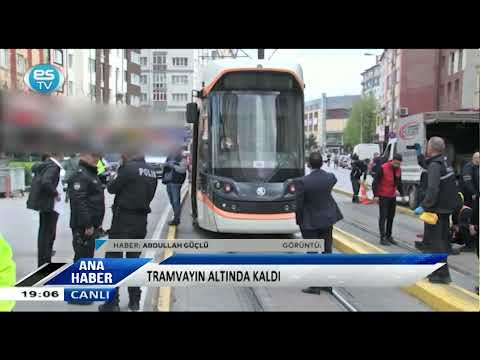 TRAMVAYIN ALTINDA KALDI