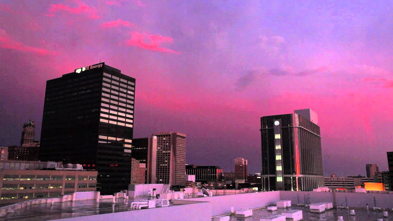 Thunderstorm and Rainbow over Detroit 8/13 - YouTube