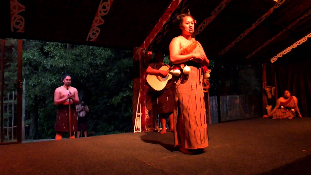 Maori Cultural Performance - YouTube