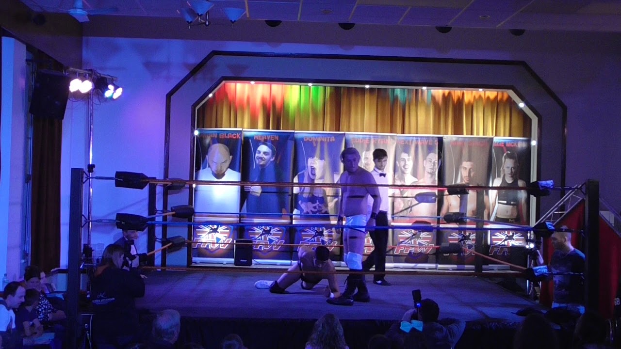 Hari Singh vs Terry Isit FFW - YouTube