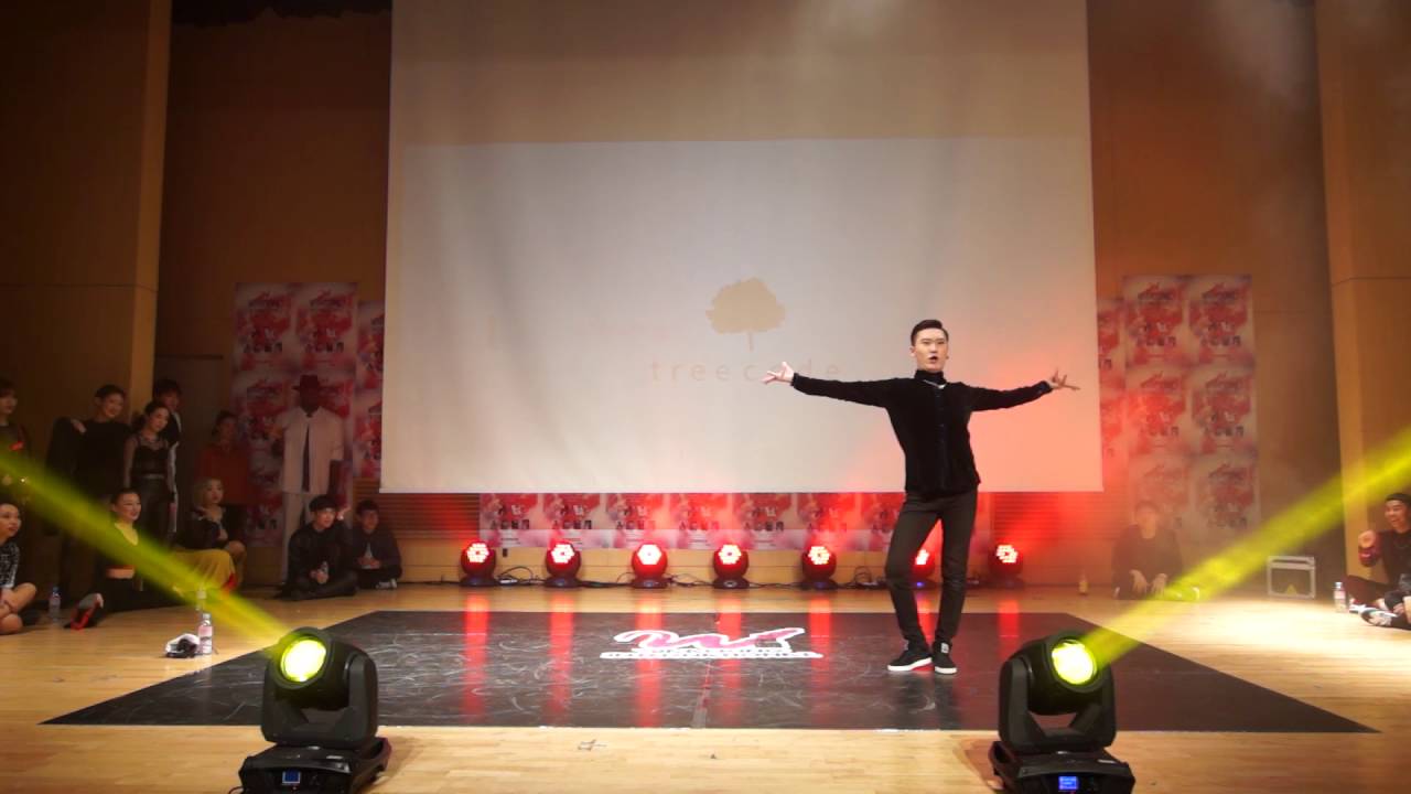 Waacking International 2016 16R Wizzard vs 조우진 - YouTube