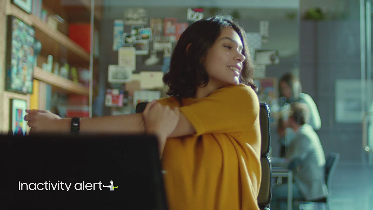 Samsung Gear Fit2 Pro - Hoe blijf je dag en nacht on track? - YouTube