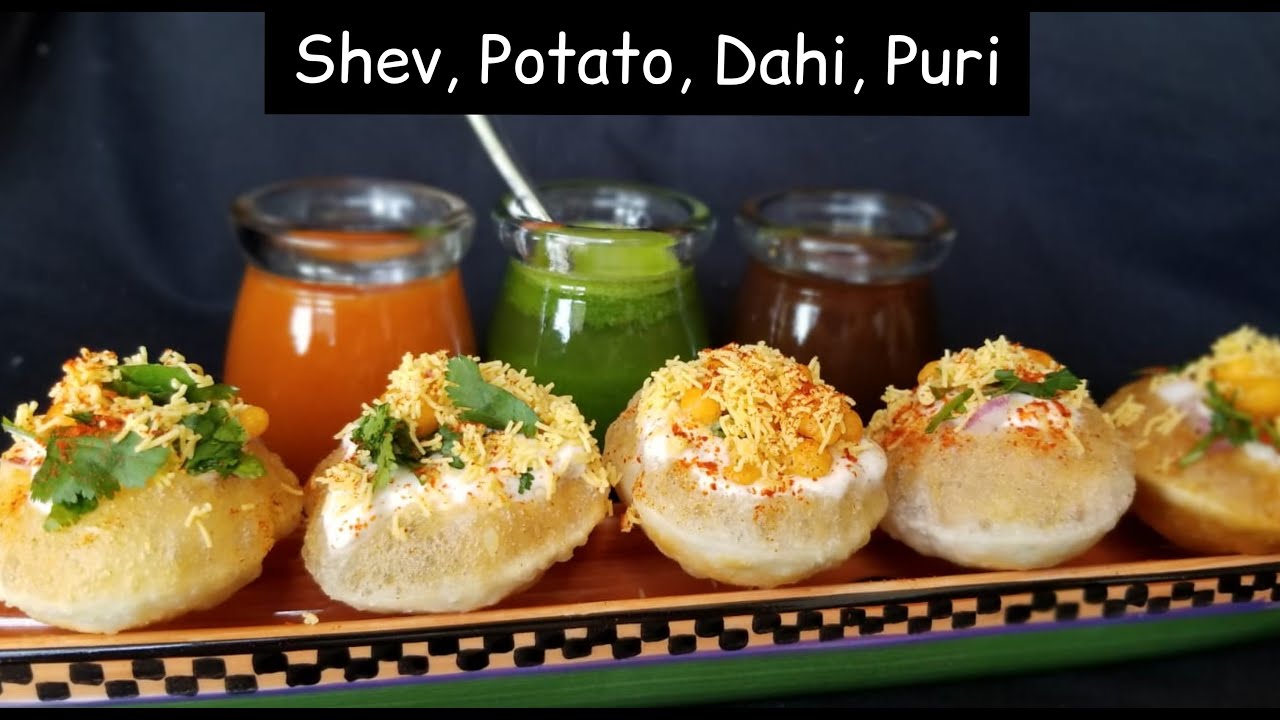 Shev,Potato,Dahi,Puri figurine_eat_out Deepali Pandit #Puri #chaat # ...