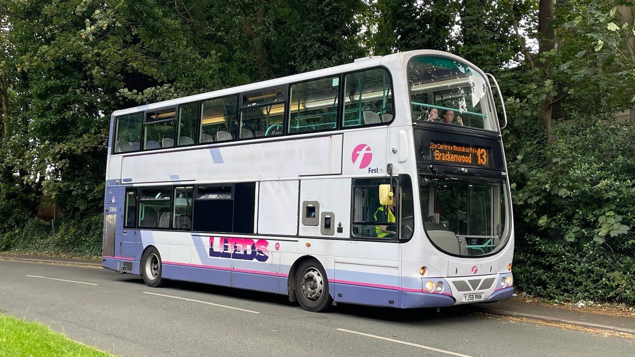 *[WEIRD NOISES BUT BEASTY]* First Leeds B9TL Wright Eclipse Gemini ...