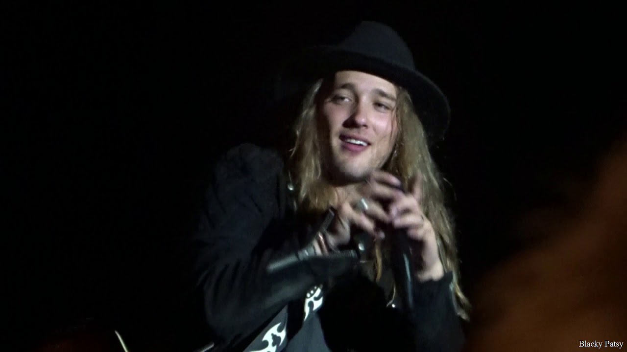 Travis Cormier - Medley - YouTube