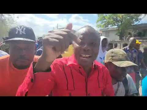 Moise Jean Charles kraze vil okap ak yon foul moun deye li.. - YouTube