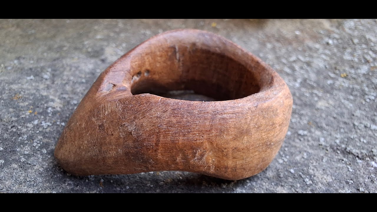 My first DIY oak wood thumb ring - YouTube