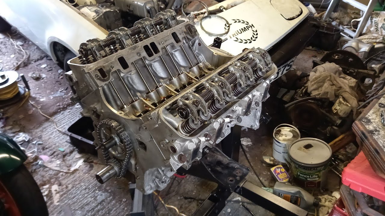 Triumph TR7 V8 Engine build update - YouTube