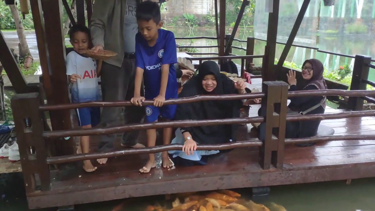 Curug Sampireun - Tempat makan Pavorit di Bandung - YouTube