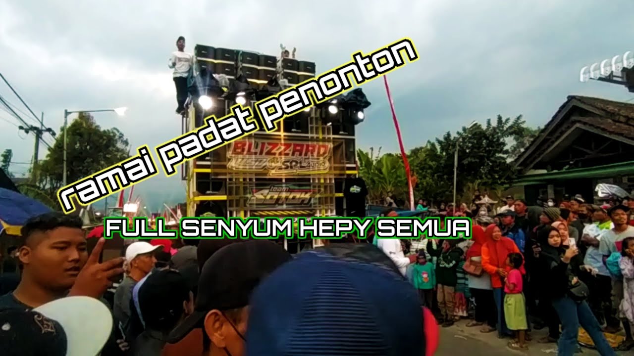 Karnaval desa NGANTRU NGANTANG MALANG JAWA TIMUR penonton full padet ...