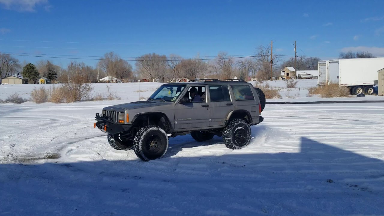 jeep Cherokee xj snow donut 🍩 - YouTube