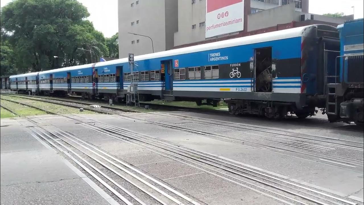 GM GT-22 CW A900 con tren de pasajeros 4516 Haedo-Temperley de 13.20 saliendo de Haedo - YouTube