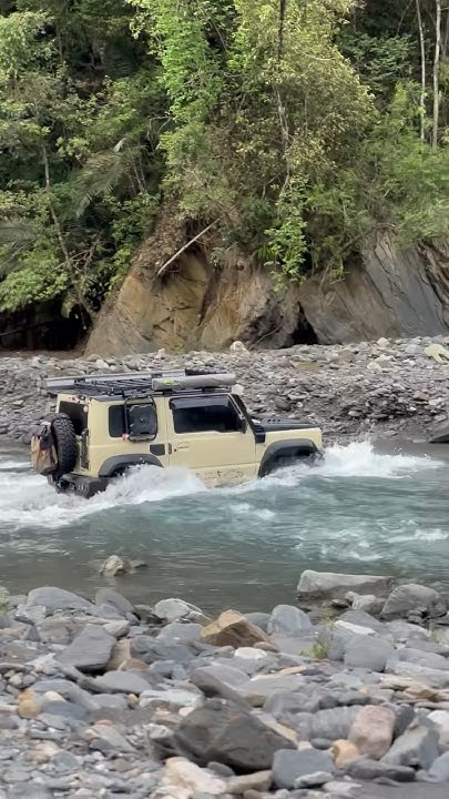 Suzuki Jimny river crossing #ジムニー #4wd #4x4 #offroad #JB74 #overland - YouTube