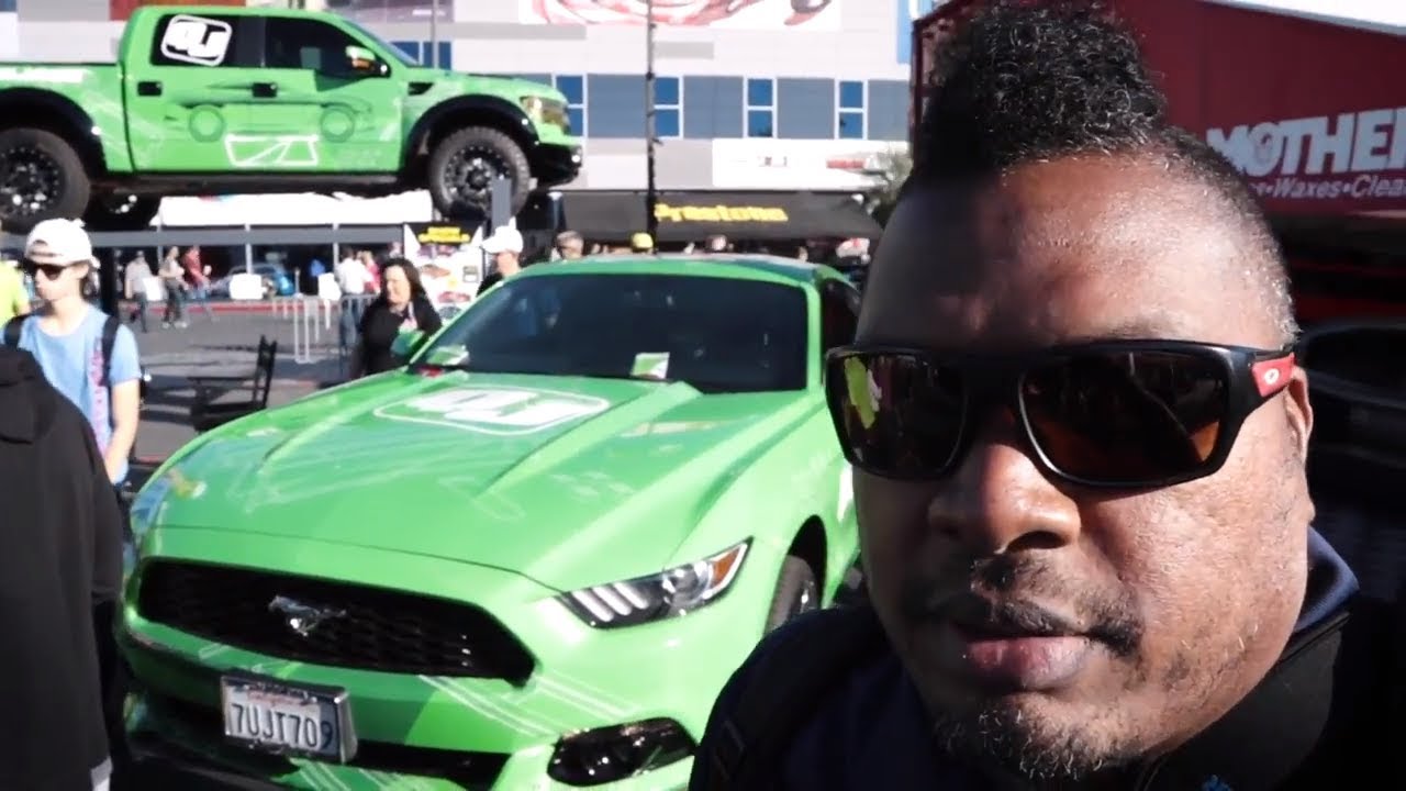 QuickJack Portable Car Lift System SEMA Show 2018 - YouTube