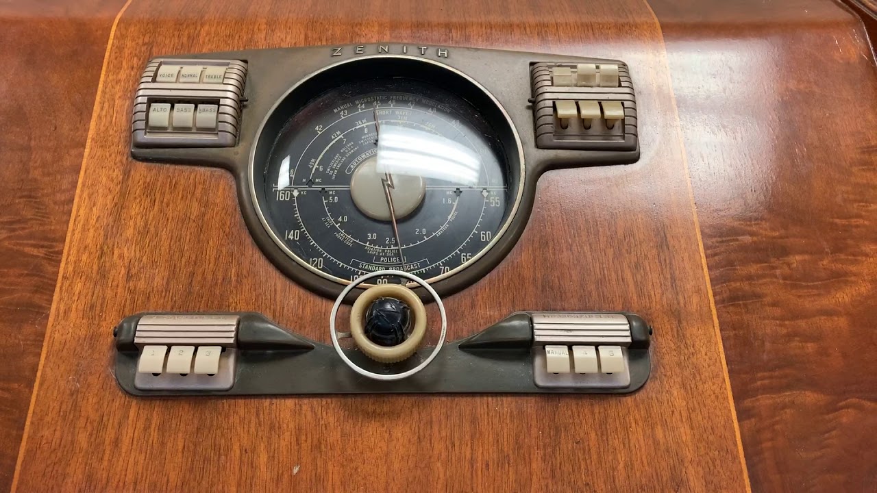 Zenith 10A3 Console - YouTube