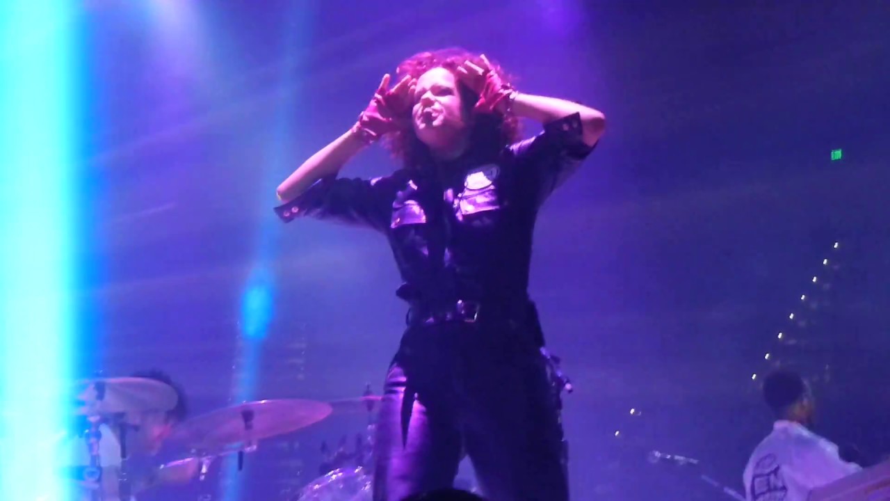 Arcade Fire - Sprawl II (Mountains Beyond Mountains) [Tampa, FL - 9/22 ...