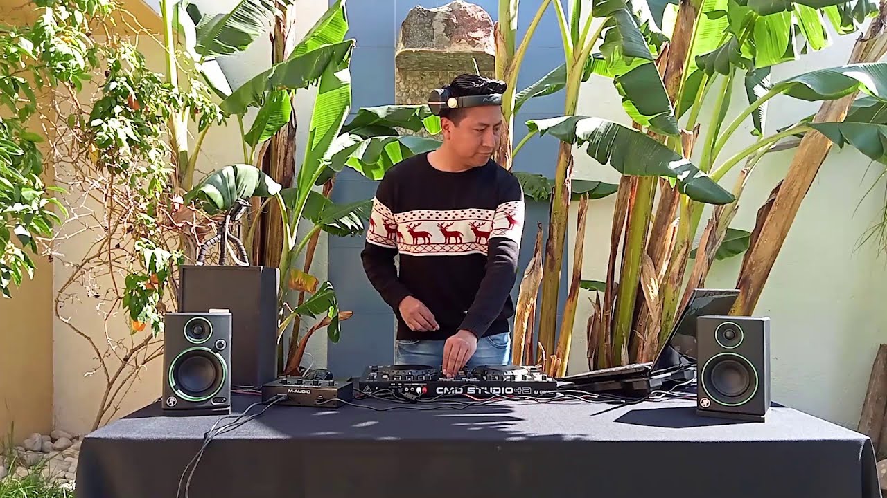 Alfonso Dominguez - End Of Year 2023 DJ Set / Techno - YouTube