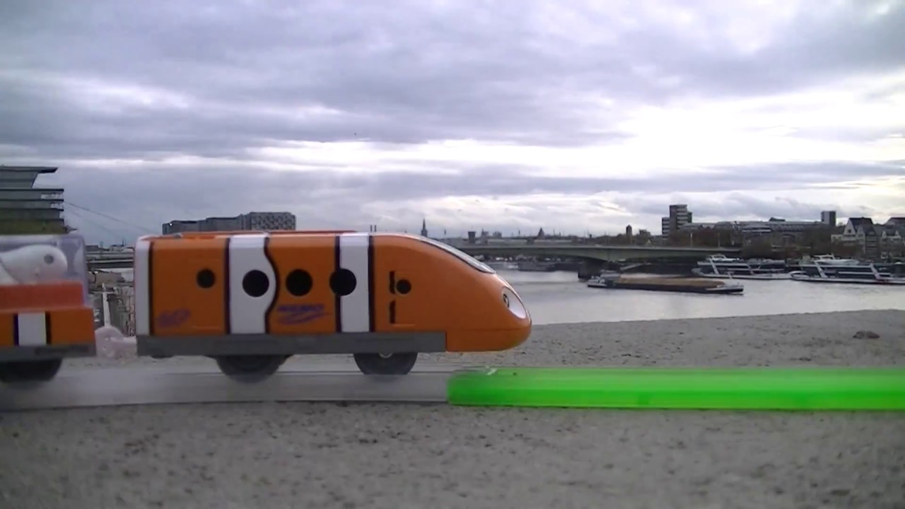 Plarail Disney Pixar di Nemo fortunato Fin treno visitare Colonia Köln ...