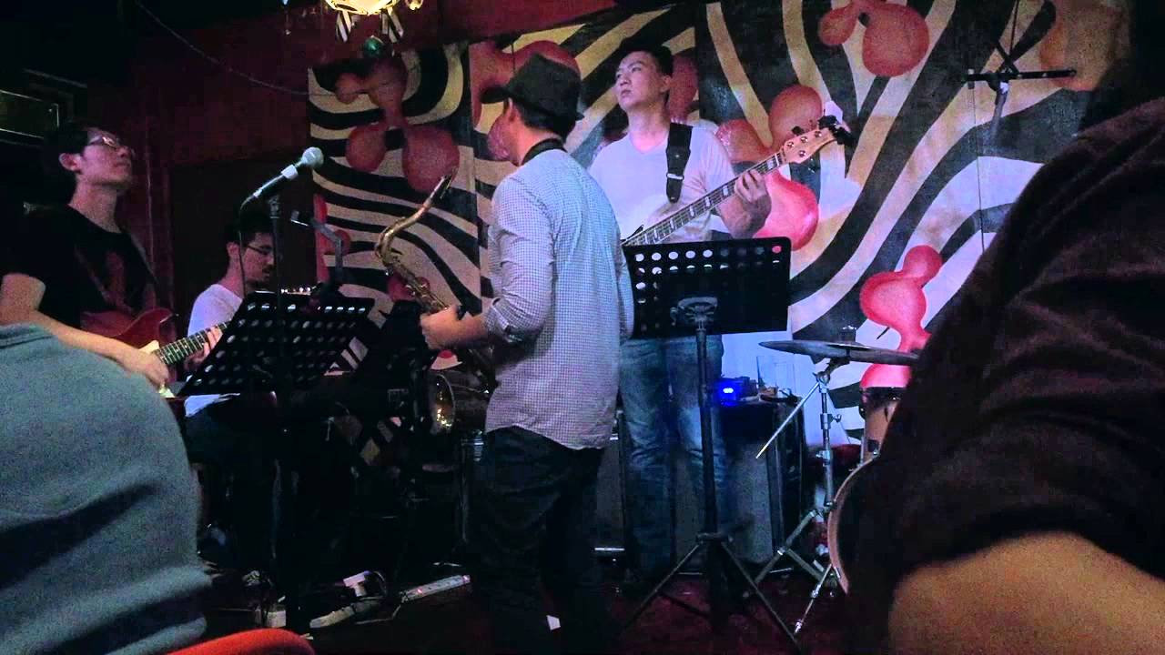 Daniel Chia - Sir Duke (Stevie Wonder Saxophone Cover) - YouTube