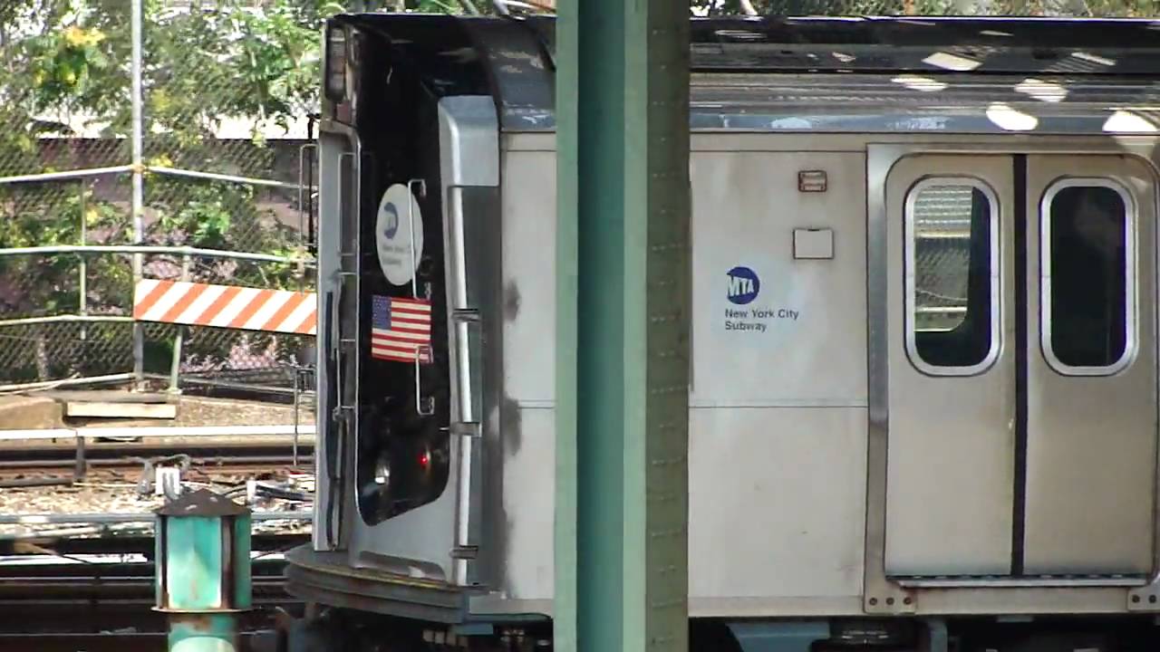R143 train enters east new york yard - YouTube