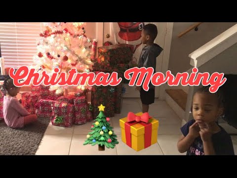 Christmas Morning Opening Presents - YouTube