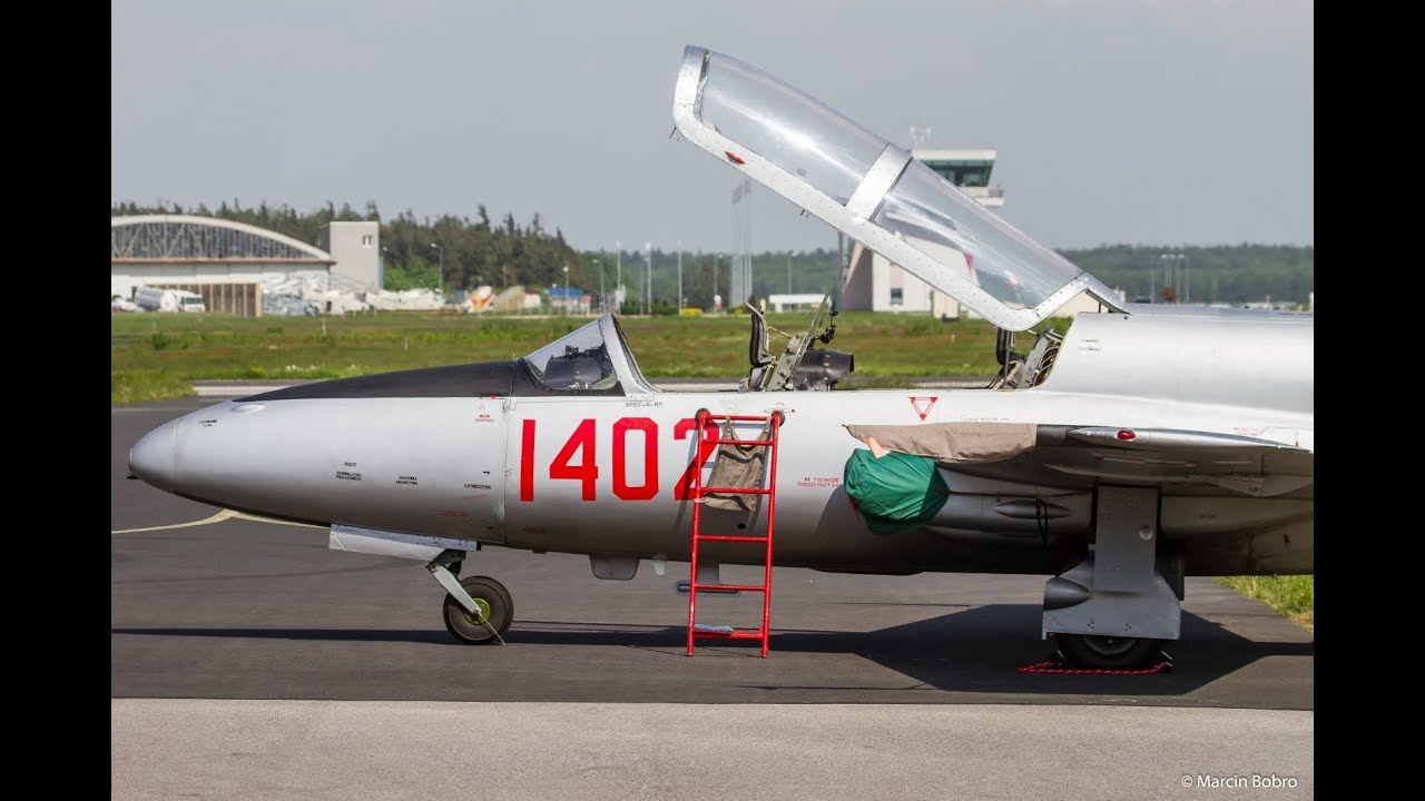 FBCS 2 x TS-11 Iskra 1214 / 1402 / Training in Formation - EPML Mielec ...