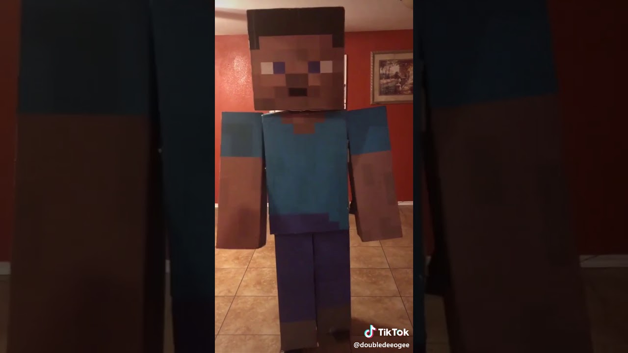 Oof i'm hurt ;-; #steve #minecraft #inreallife - YouTube