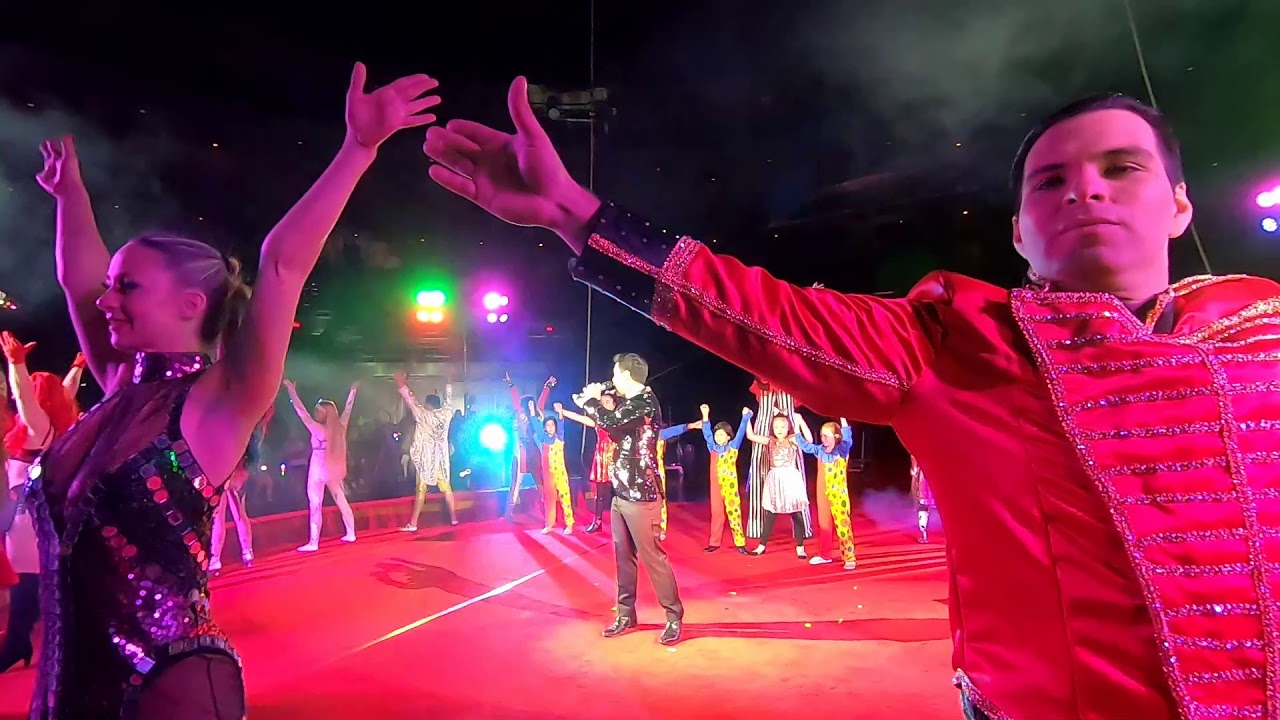 Jordan Segundo performs at the Super American Circus! - YouTube