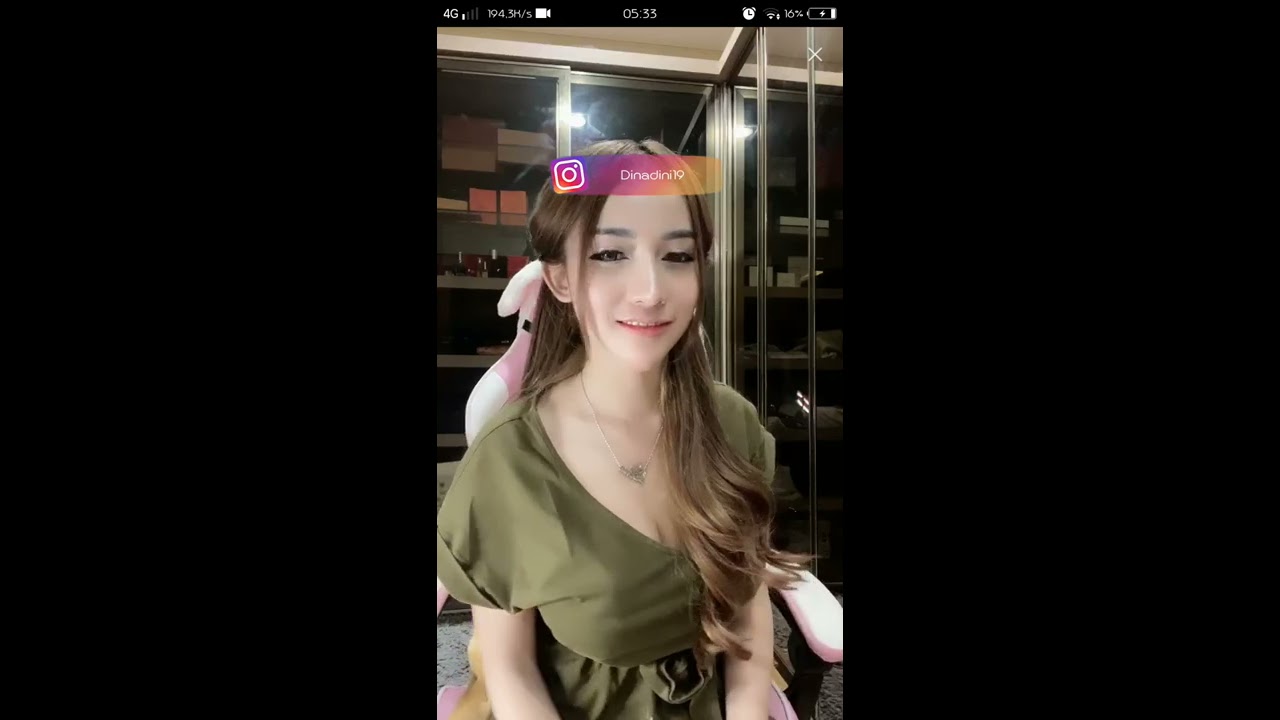 Bigo Hot - Dinadini gak pake BH utingnya jelas banget | bantu subscribe ya sayang - YouTube