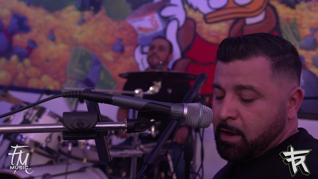 Alex Arellano "El Gallo Jugado" 2021 - YouTube