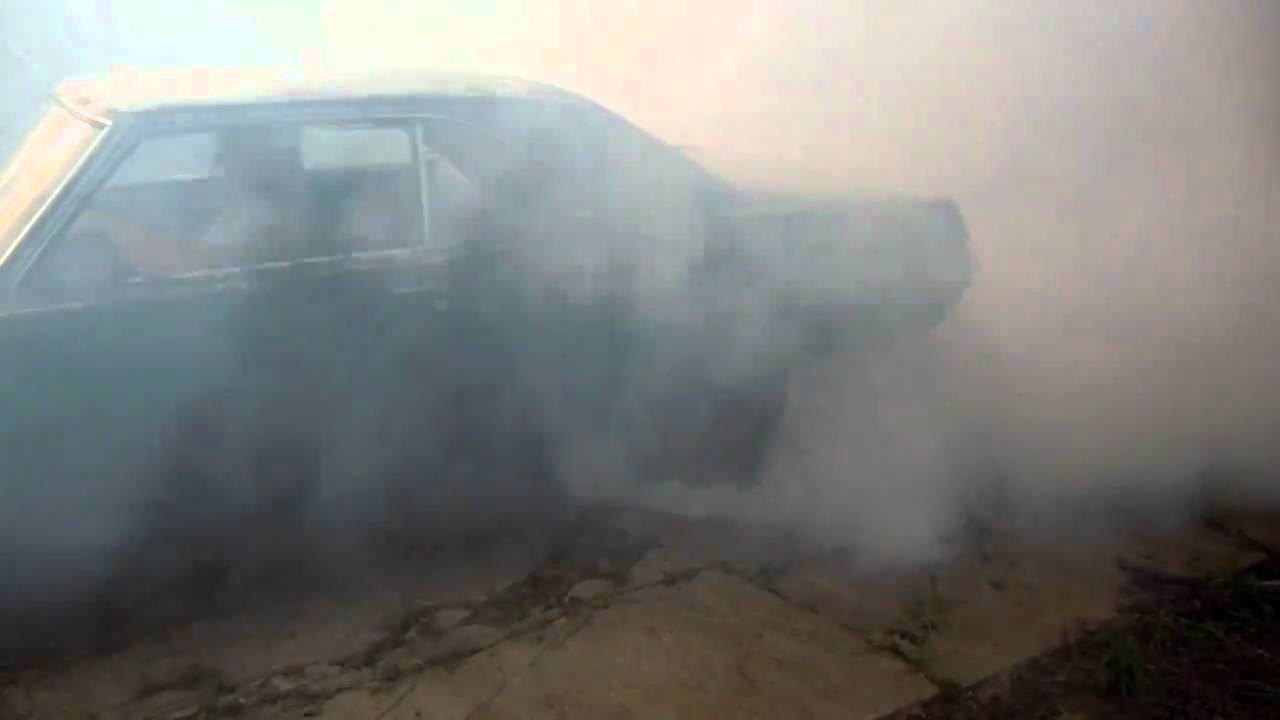 Vanishing Point, Dodge Dart Burnout - YouTube