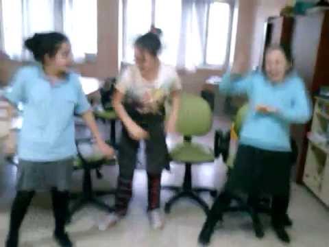 Öğretmenler Odasında Gangnam Style