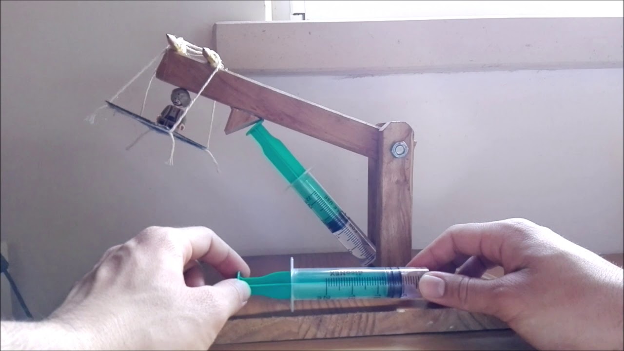 Physic Project - Hydraulic Crane With Syringes | Vitor Dias 12°A - YouTube
