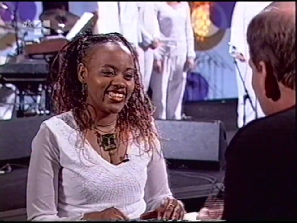 Lydiah Wairimu og Georg Julin - interview - YouTube