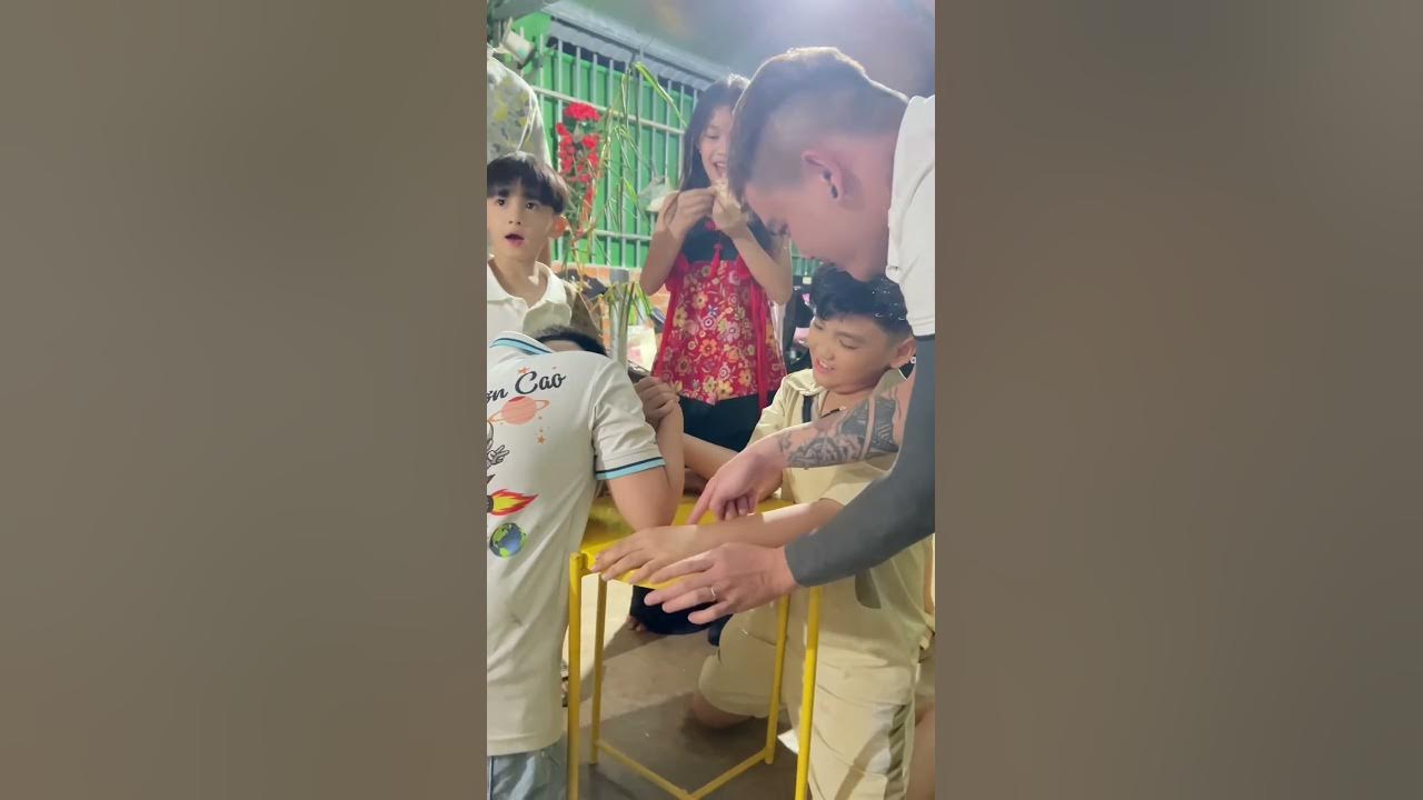 Mùng 1 sum vầy gia đình Chenny - YouTube