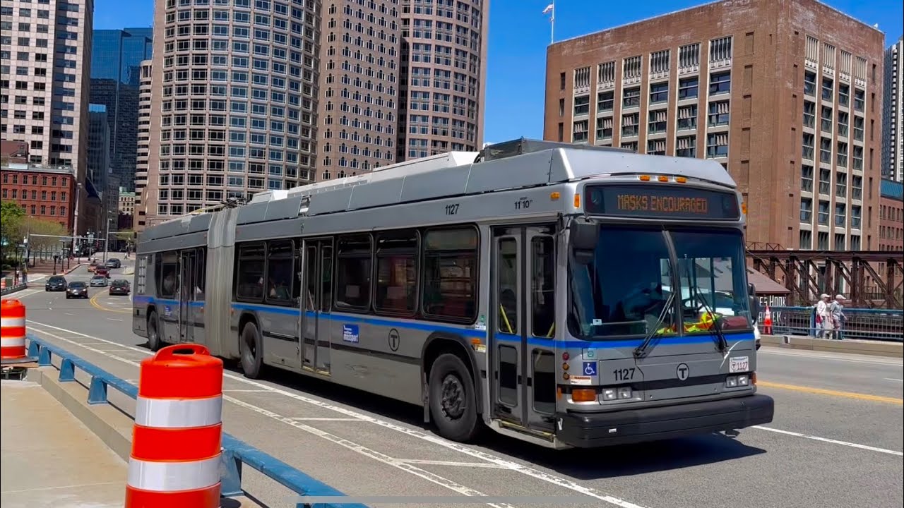 MBTA Silver Line Surface Action at South Station - 2005 Neoplan DMA ...