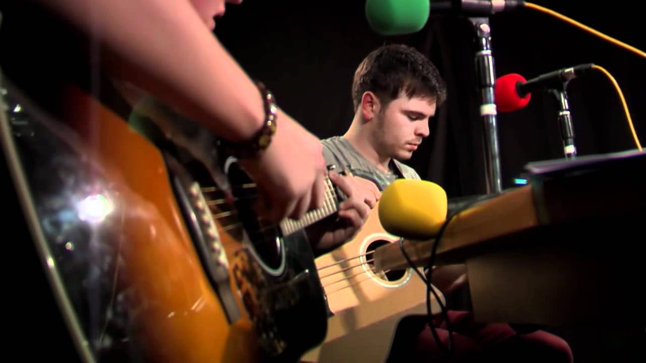 | Artist Spotlight | A Near FM Session | Radio Room | - YouTube