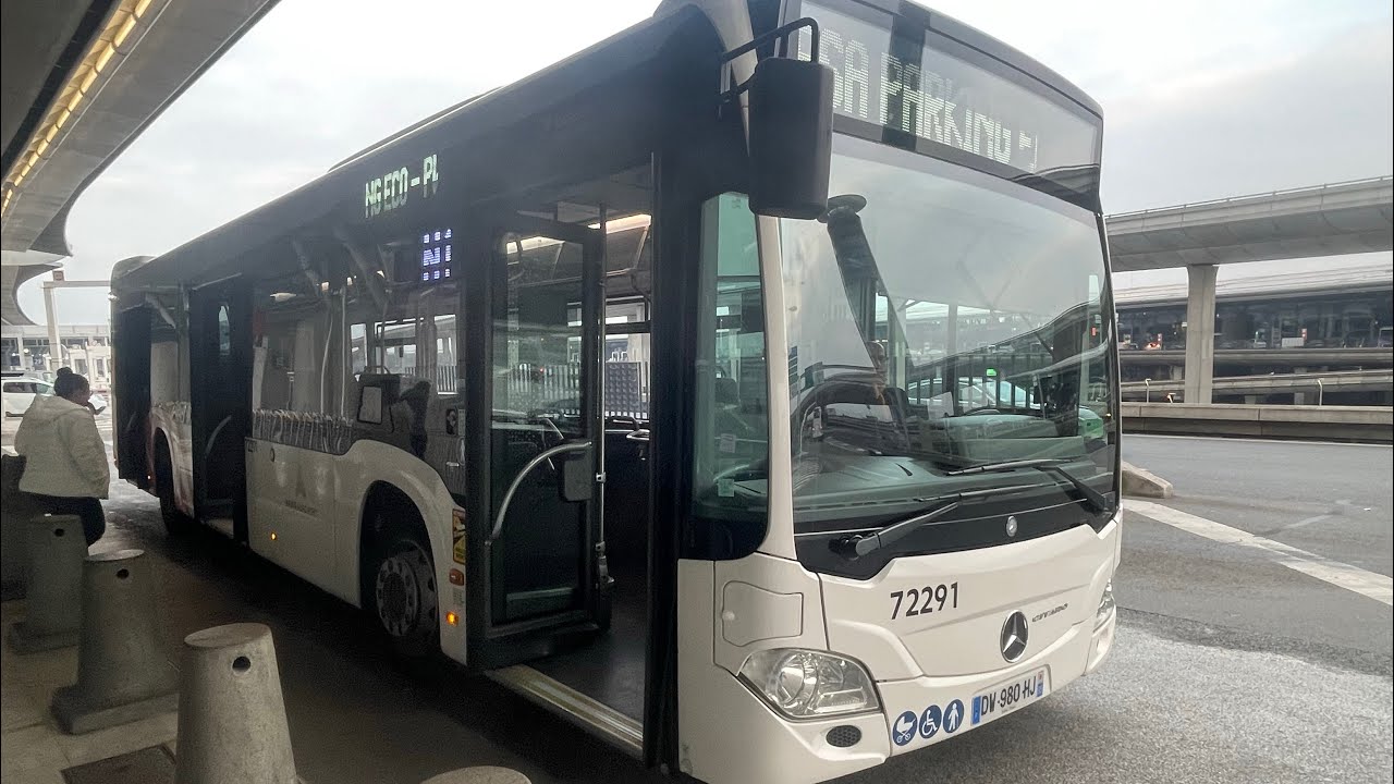 Terminal 2F Circulaire sur le bus N1 ADP - YouTube