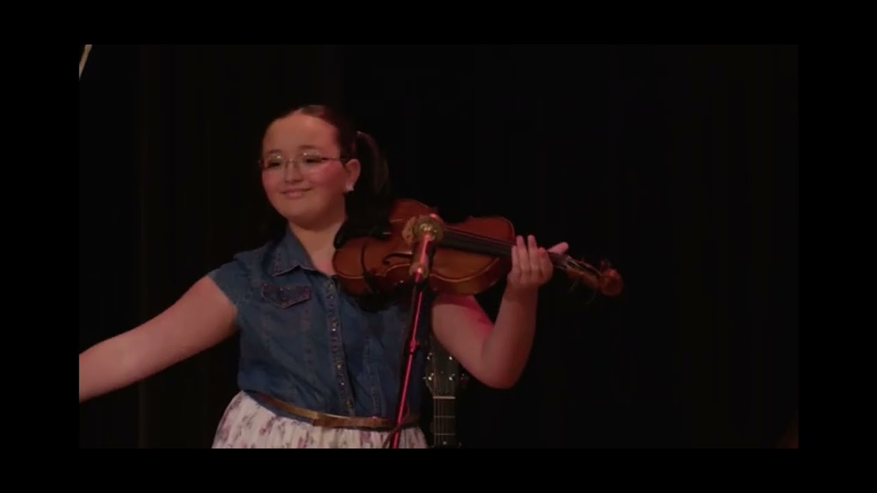 Sabrina Patel performs on WoodSongs Kids Season 2 on PBS - YouTube