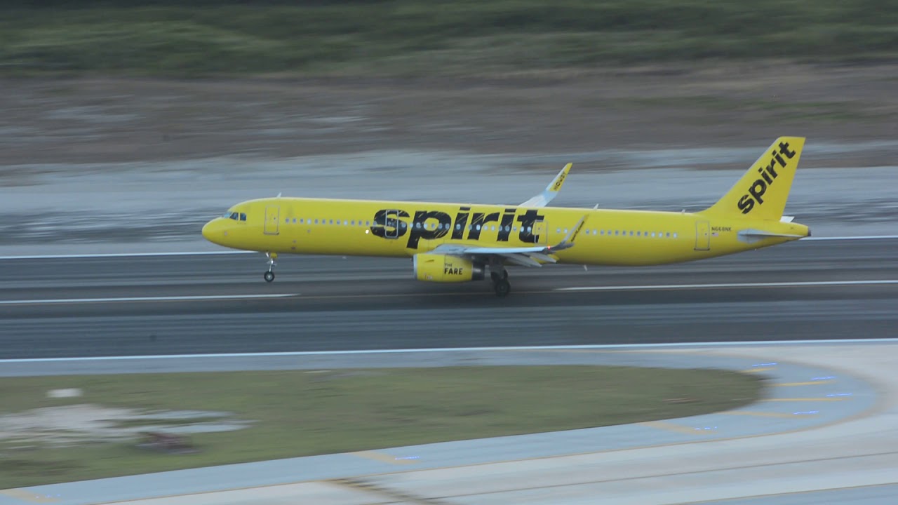boeing 757 or airbus 321? SPIRIT taking off from cancun - YouTube